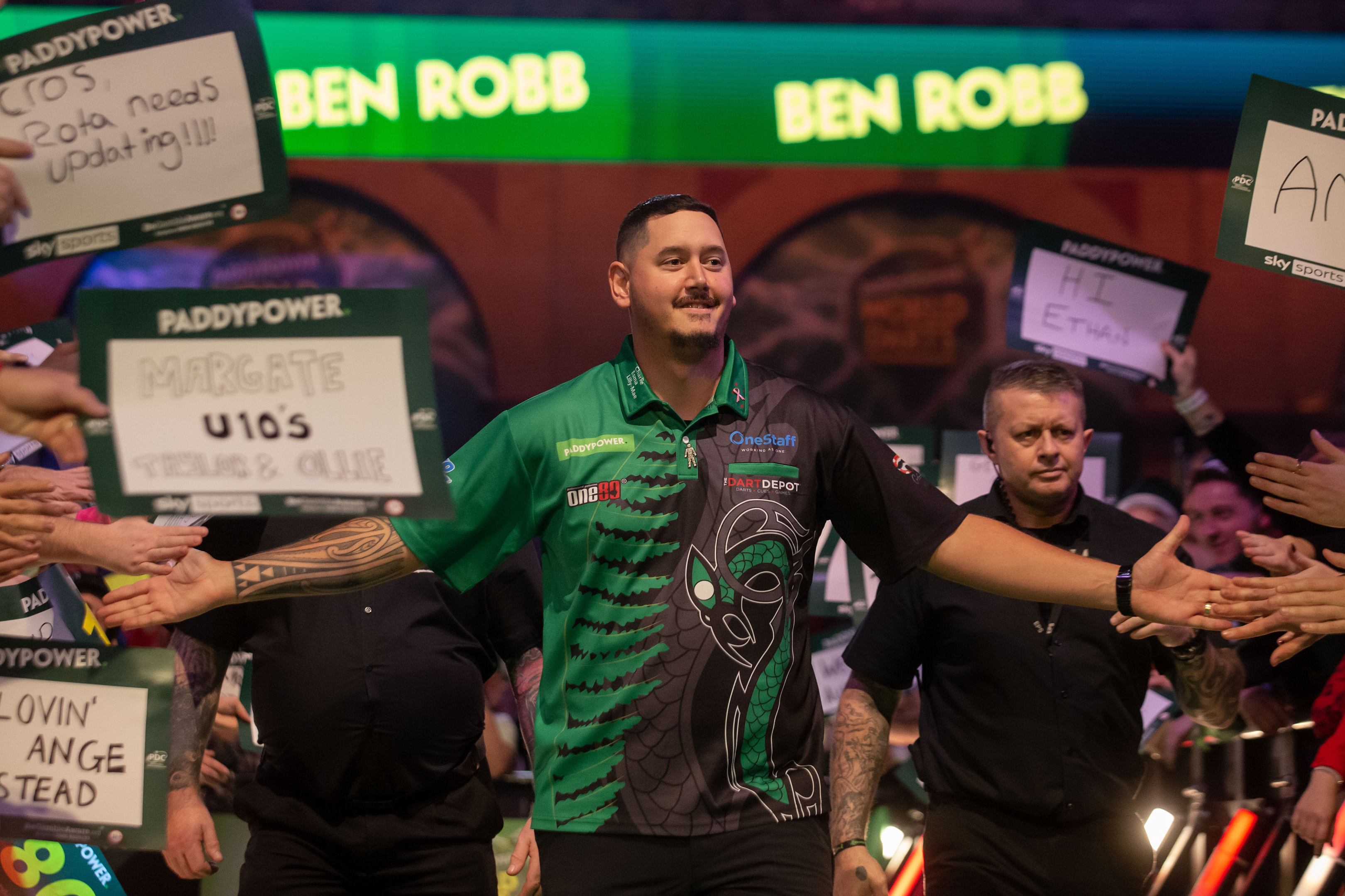 Robb races to ANZ Premier League victory on Night Three in Canberra | PDC